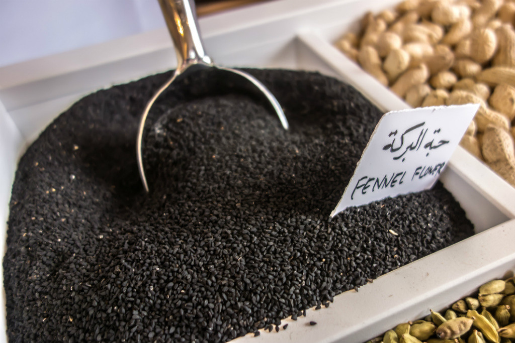 Semillas de nigella, ajenuz o comino negro: ¿qué es y cómo usar esta ...