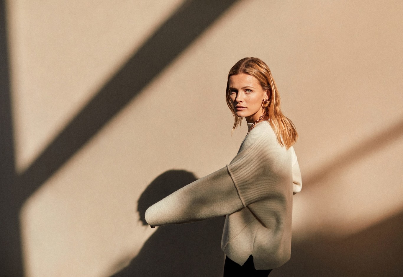 Mango presenta su nueva colección donde los básicos se convierten en la ...