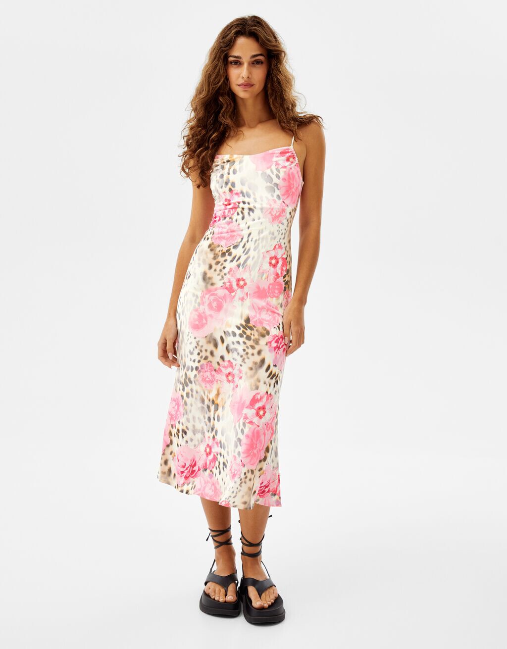 These are the nine-star outfits sweeping the new Bershka collection ...