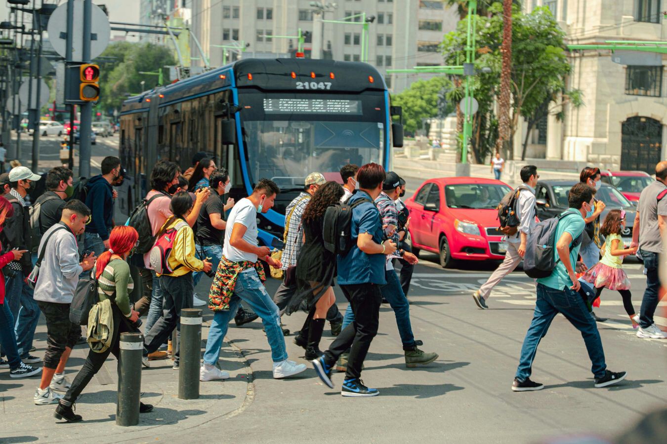 Ir a la oficina en México ya no molesta solo por el tráfico: ahora el ...