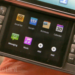 LG muestra un nuevo terminal con teclado QWERTY y doble pantalla