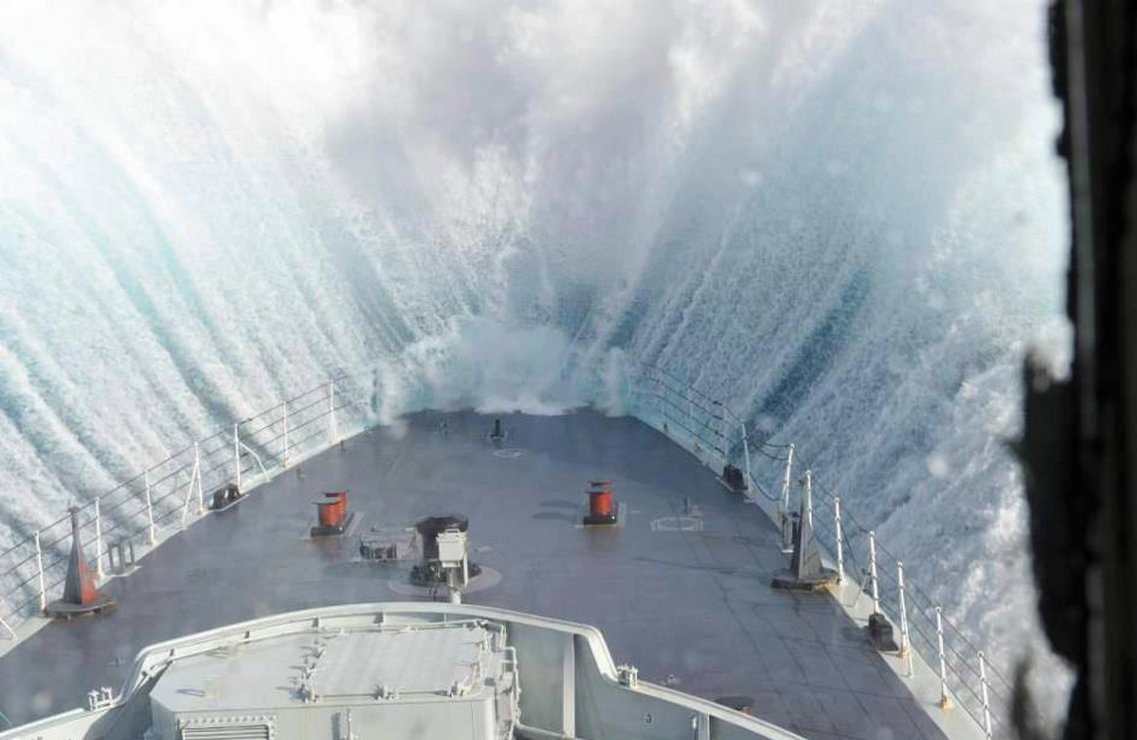 ¿Cómo es vivir una tormenta desde dentro de un barco?