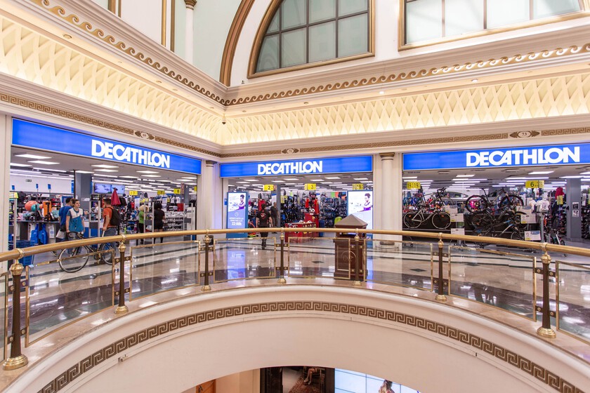 El outlet de Decathlon nos pone este softshell resistente al frío por ...