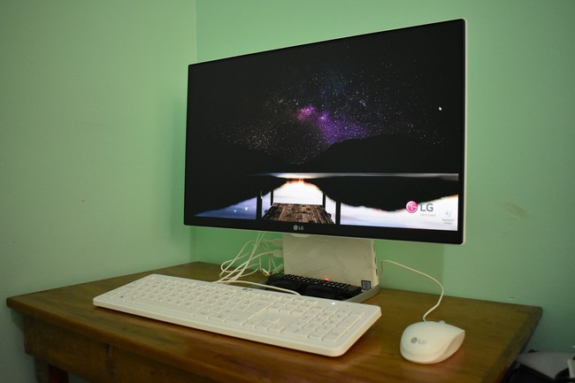 LG All-in-One 24V560-G, análisis: no solo de smartphones vive LG