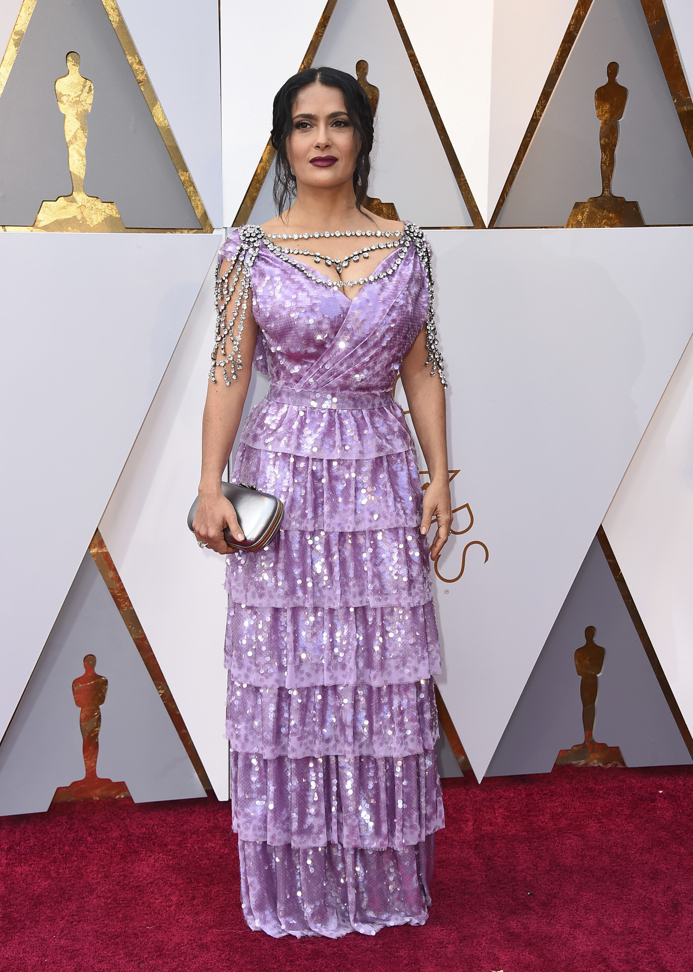Oscar 2018: Salma Hayek se pone todo encima y consigue un look muy hortera