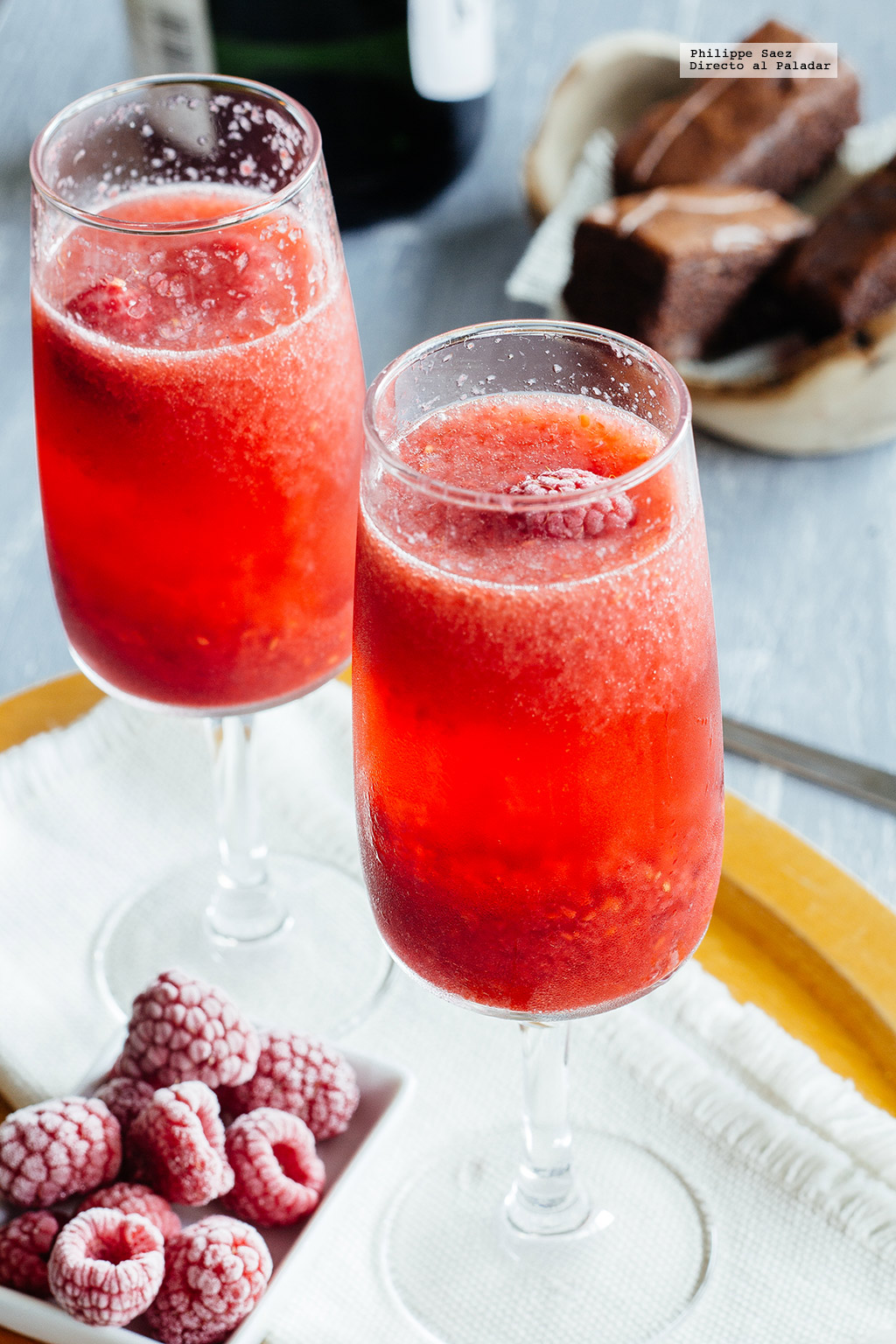 Mimosa de frambuesa. Receta de cóctel para San Valentín