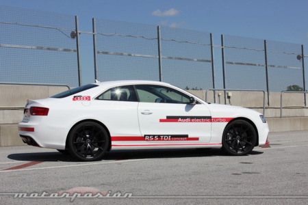 Audi A6 TDI concept vs Audi RS 5 TDI concept: duelo biturbo eléctrico ...
