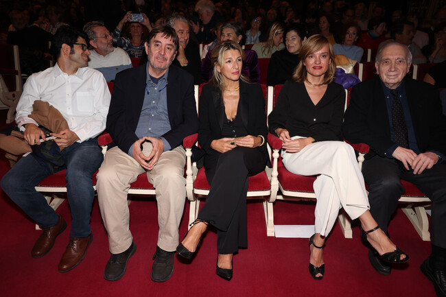 Yolanda Díaz confía en el eterno traje negro en plena crisis con ...