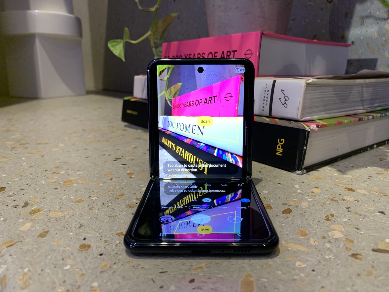 Samsung Galaxy Z Flip, opiniones tras primera toma de contacto. Vídeo y ...