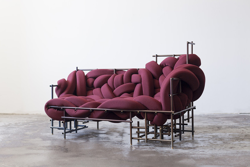 Las Lawless Chairs representan el Caos y el dilema social actual visto ...