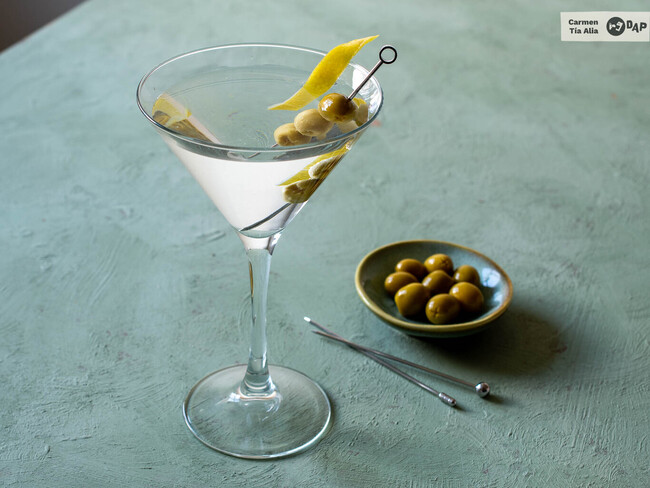 34 recetas de cócteles fáciles que puedes hacer en casa para un día de ...