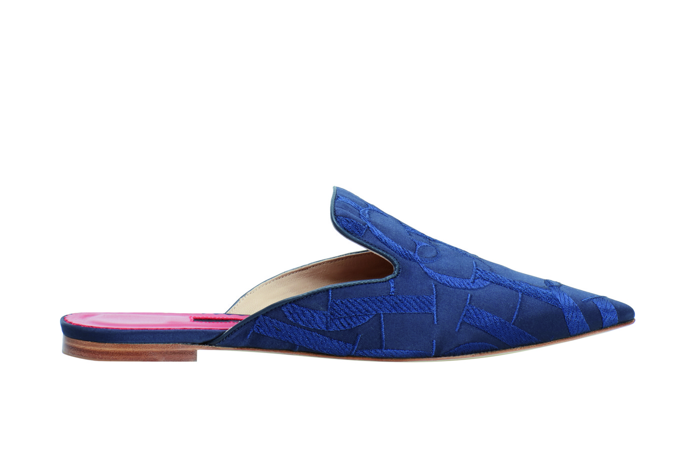 Los 13 mules que darán el toque final a tus looks de temporada