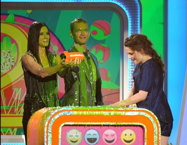 Kid's Choice Awards 2013: da igual como vayas vestida, acabarás llena de moco verde