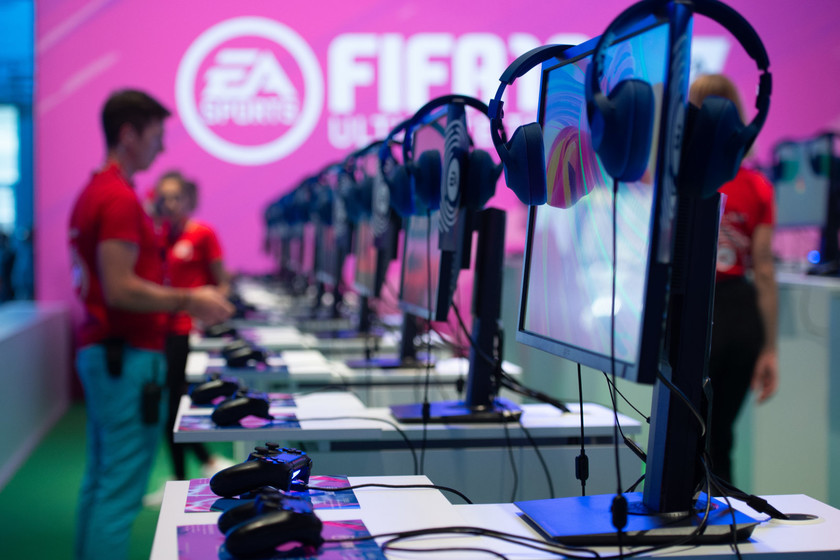 Fox Sports adquiere los derechos en exclusiva del esport de FIFA en ...