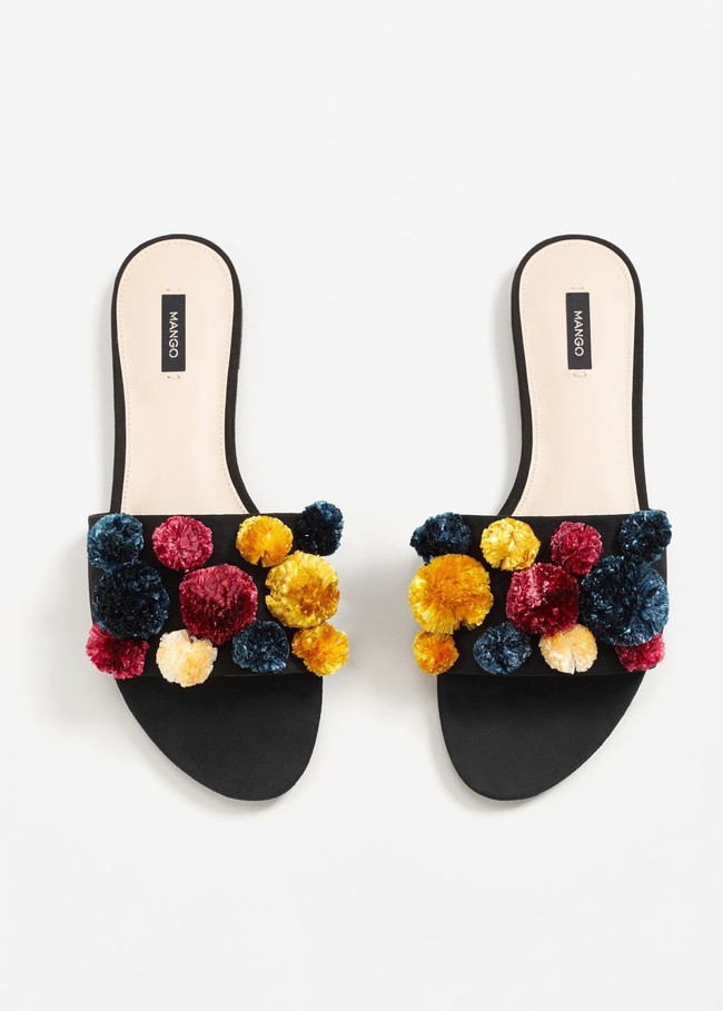 Las chanclas no son solo para la piscina: este verano vienen cargadas ...