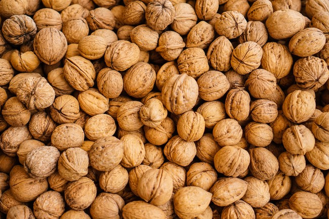 Nueces en la cocina, el fruto seco rico en grasas saludables ...