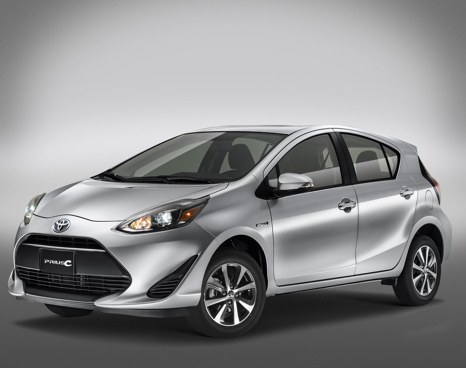 Toyota Prius C: Precio y especificaciones del coche híbrido