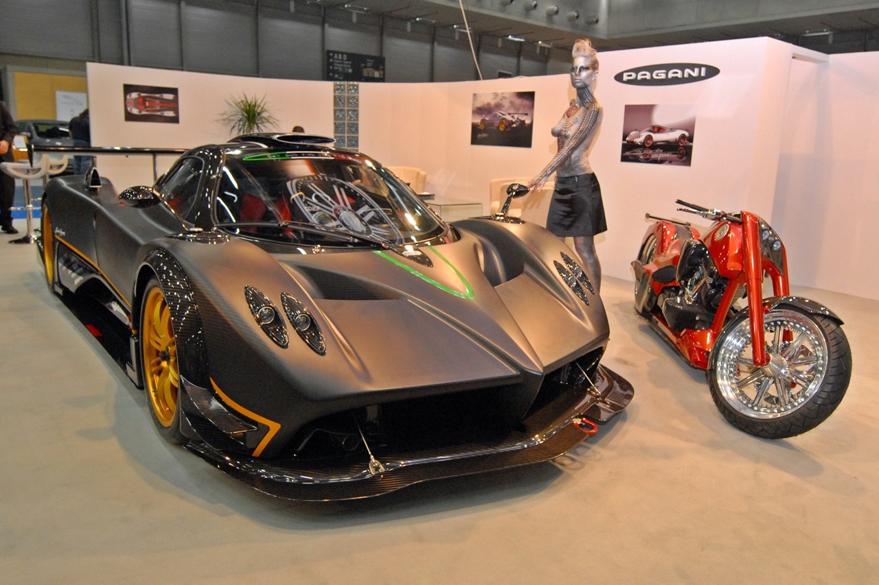 Bajzath Bikes: la moto de Horacio Pagani réplica del Zonda