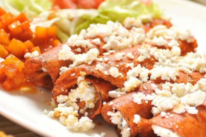 Cómo hacer enchiladas estilo Michoacán, la receta de la abuela con el ...