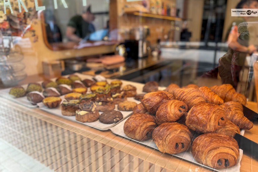 La pastelería vegana de Barcelona donde nadie sabe qué pedir de lo rico ...
