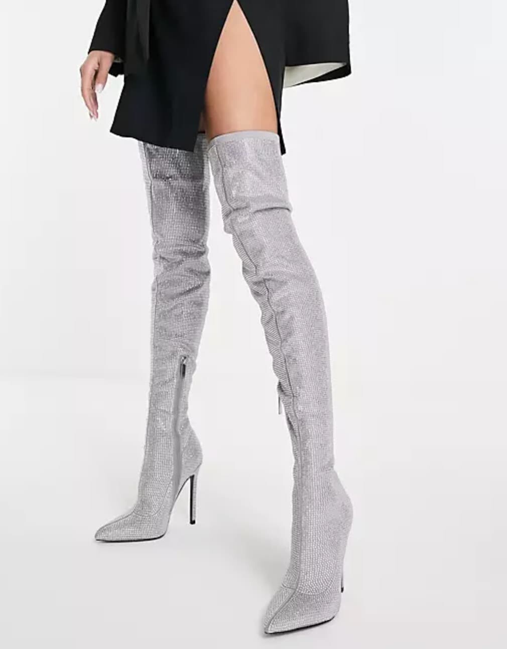 Amelia Bono y las botas glitter de Zara con las que brillar allá donde ...