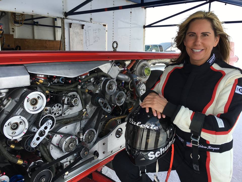 Valerie Thompson a más de 500 km/h, este es el nuevo récord de la reina ...