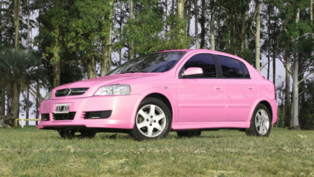 Los coches rosas de Motorpasión ven la luz