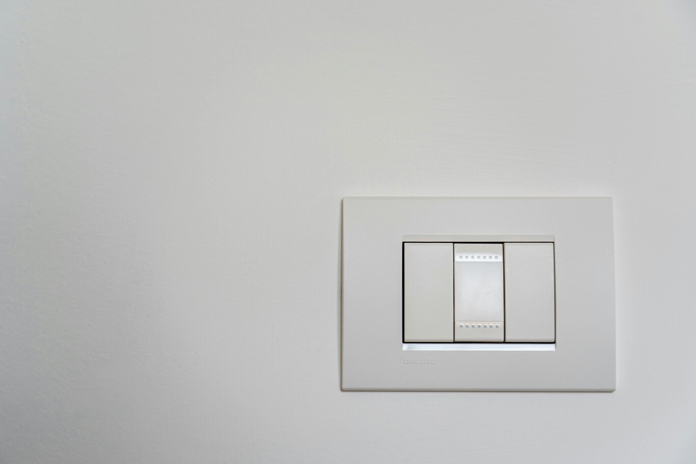 Bajar el switch de la luz cuando nos vamos de vacaciones: esto es lo ...