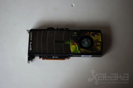 NVidia GTX 480, la más potente de la nueva generación de gráficas a ...