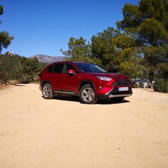 Para los amantes del aire libre: os presentamos el Toyota RAV4