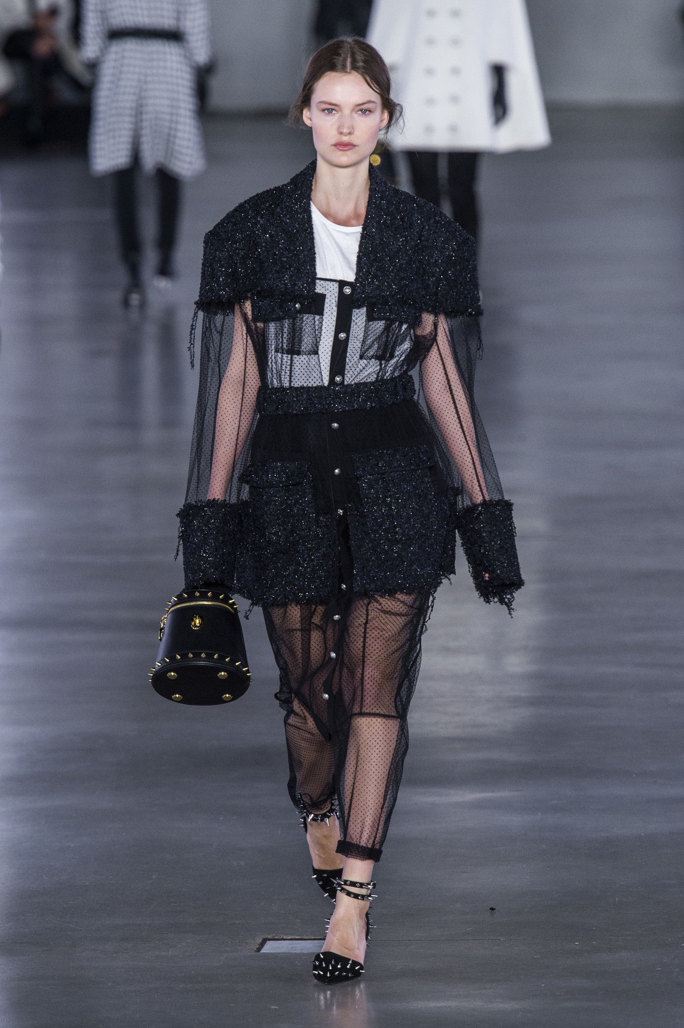 Los mejor del quinto día de la Semana de la Moda de París: Loewe ...