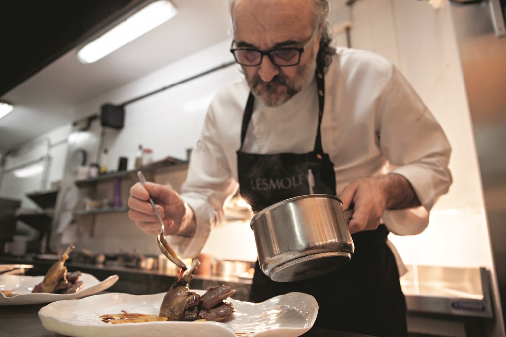Abrió un restaurante en mitad de la nada sin tener ni idea de cocina ...
