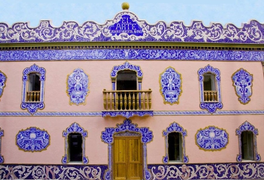 Manises, con el brillo y el color de su cerámica