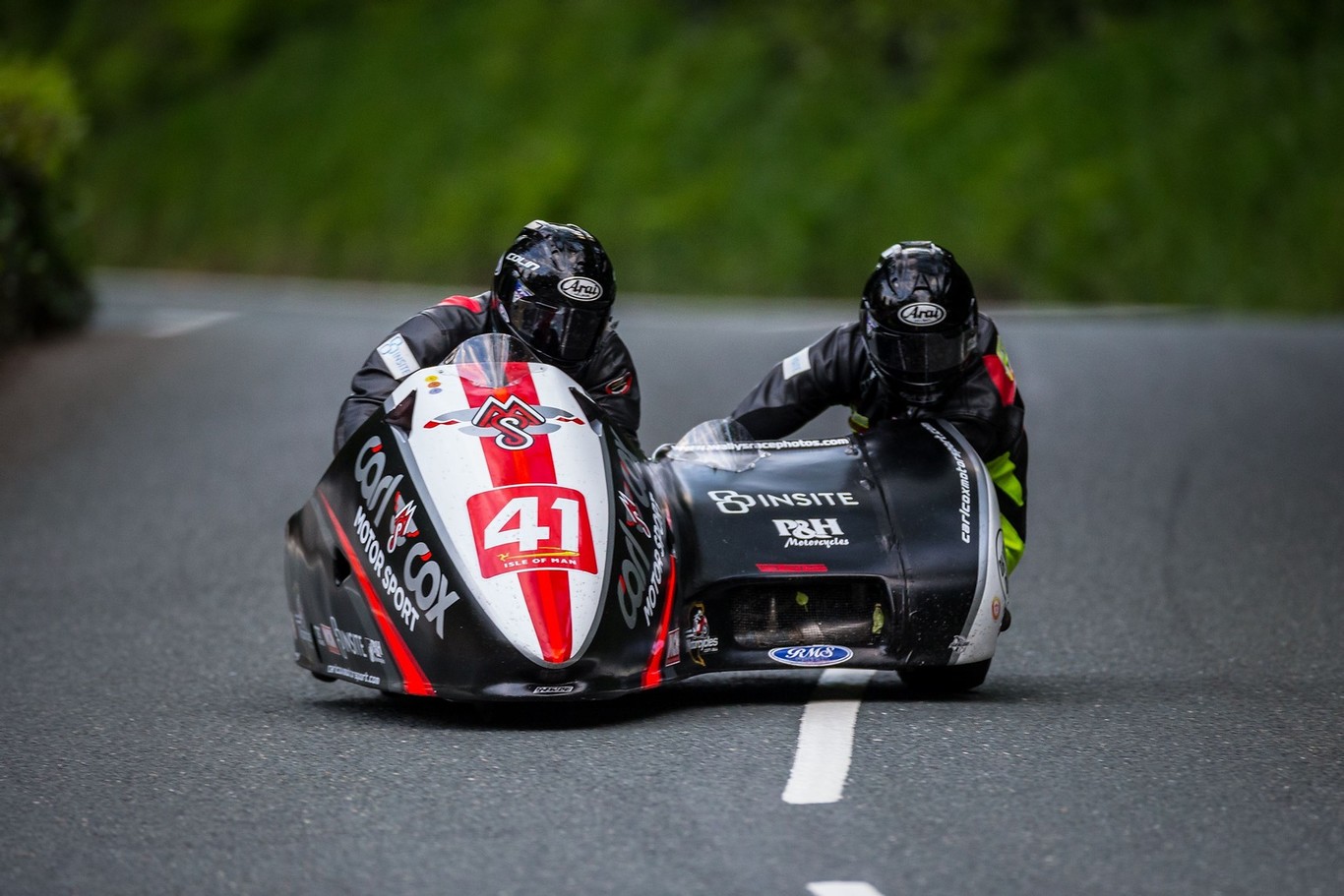 Carl Cox: descubrimos la pasión por el motor del DJ que hizo bailar al ...