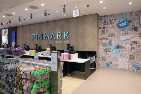 Primark se moderniza e inaugura su macrotienda más grande en España en ...