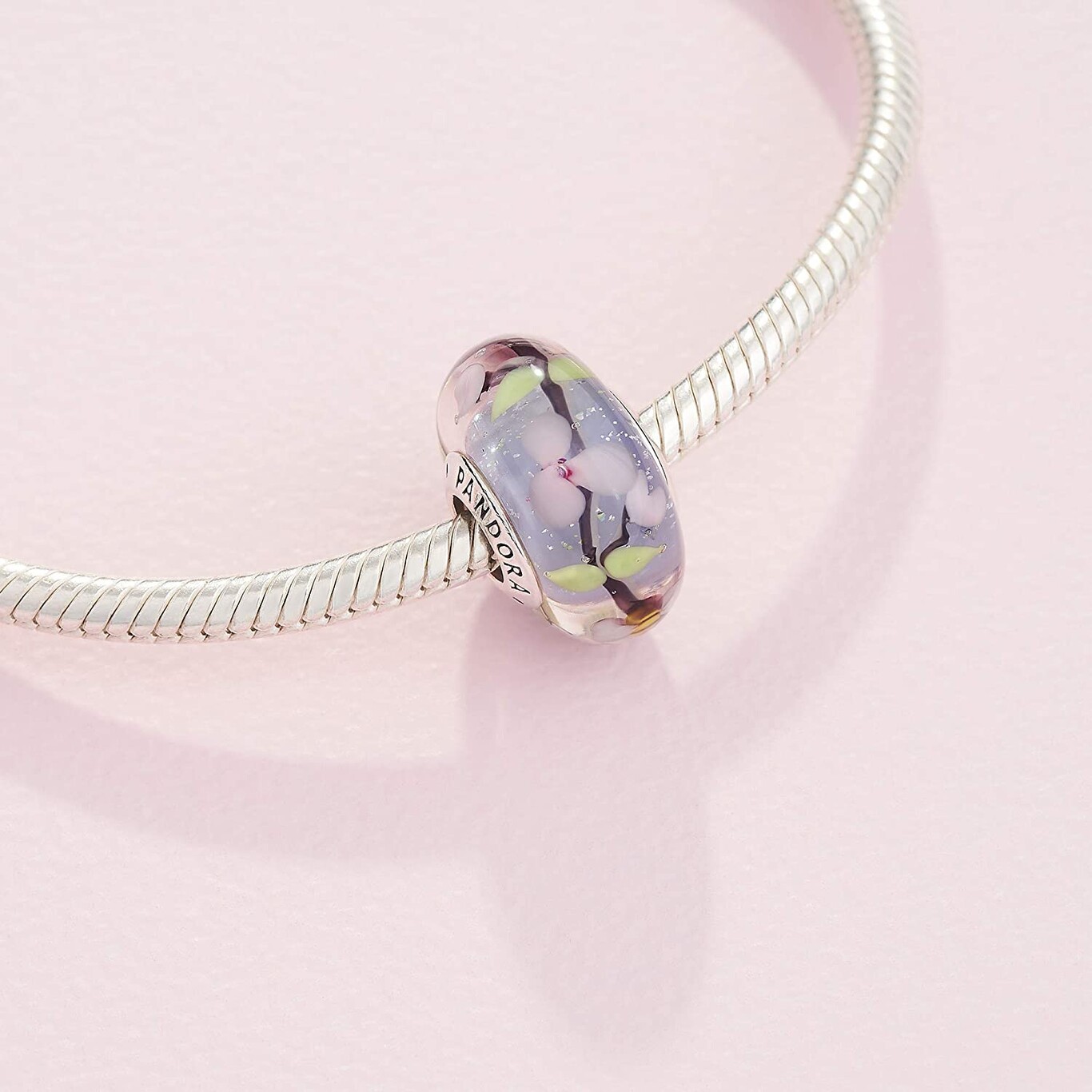 Siete charms para renovar la decoración de nuestras pulseras Pandora ...