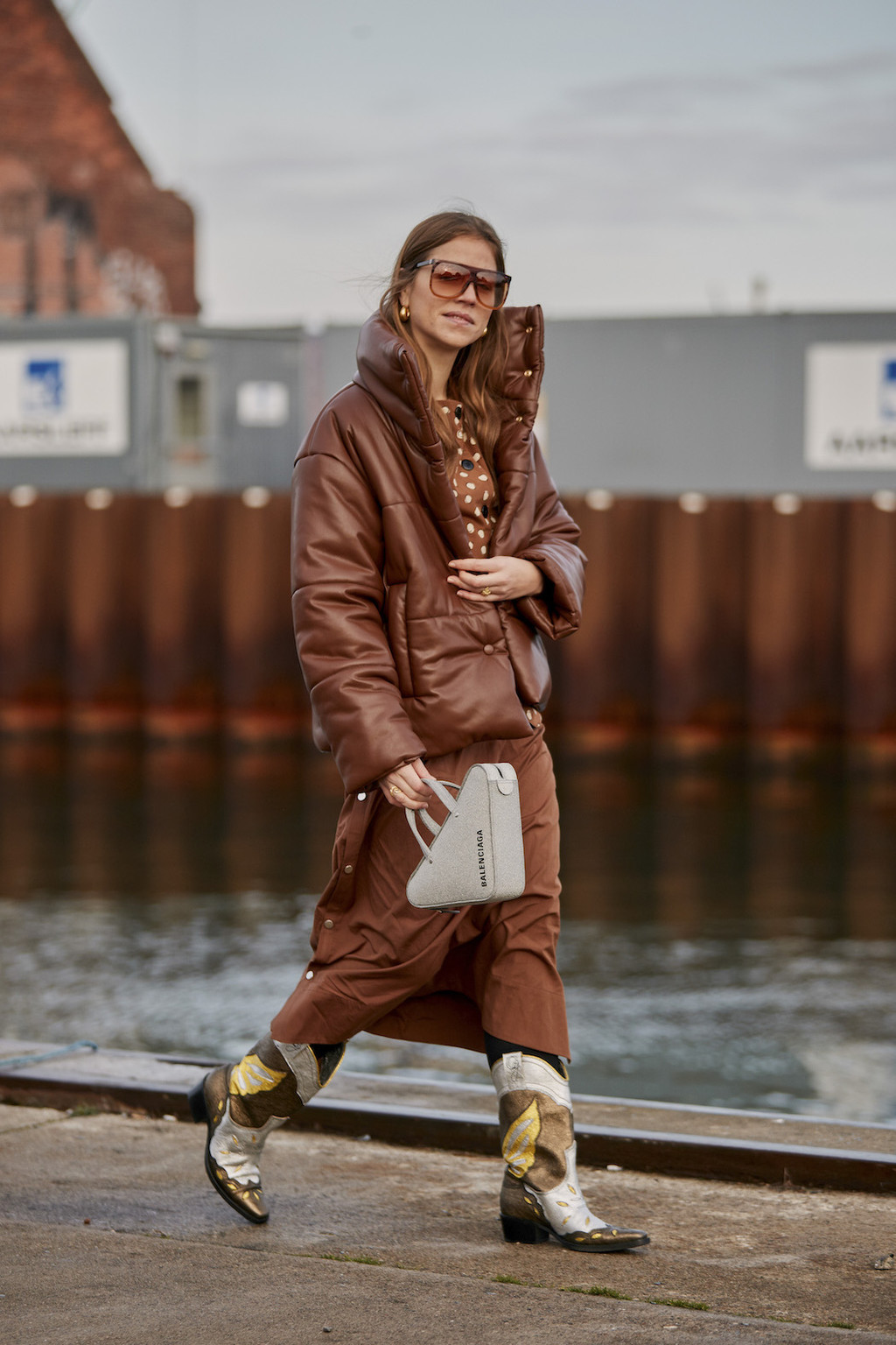 No es una suposición, tan solo una afirmación: los looks monocolor se ...