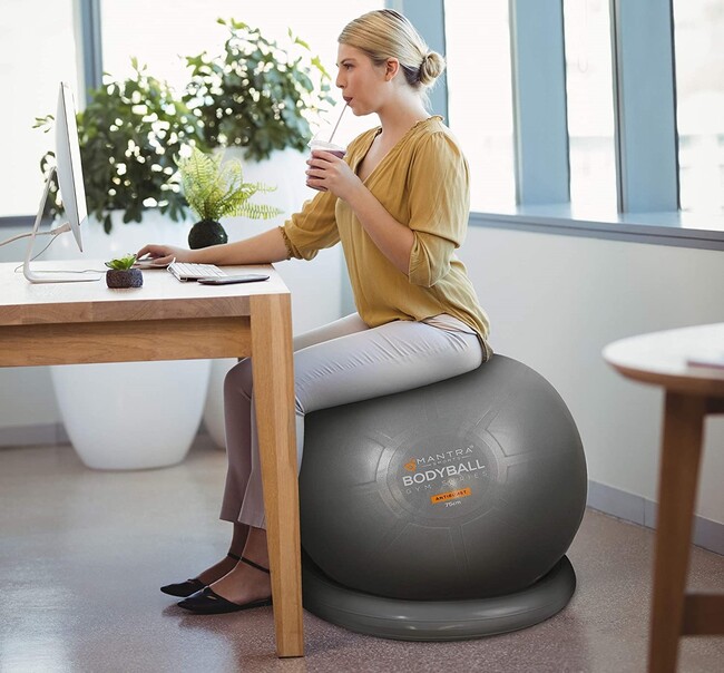 Elige un fitball de tamaño adecuado