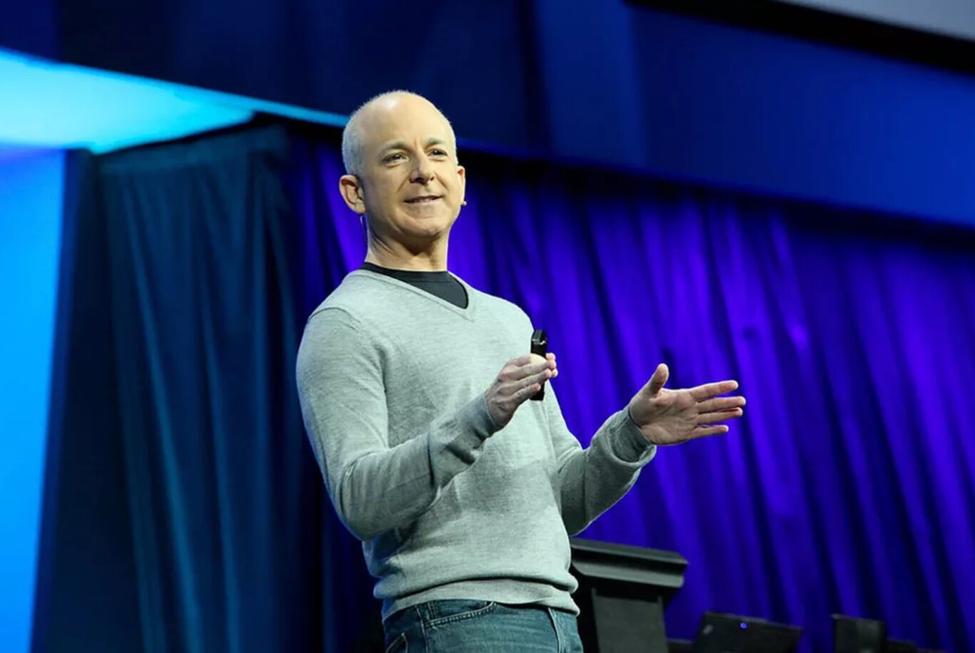 Así es como Microsoft perdió su primera batalla contra Steve Jobs y la ...