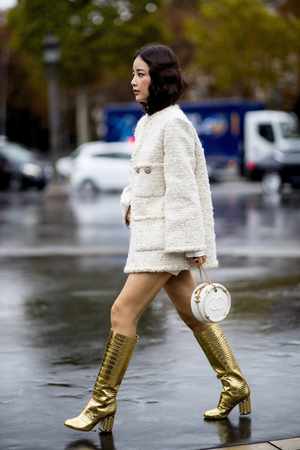 Estas son las botas doradas de Chanel que han conquistado al street style