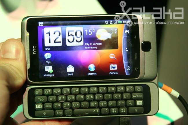 HTC Desire Z y su teclado mágico