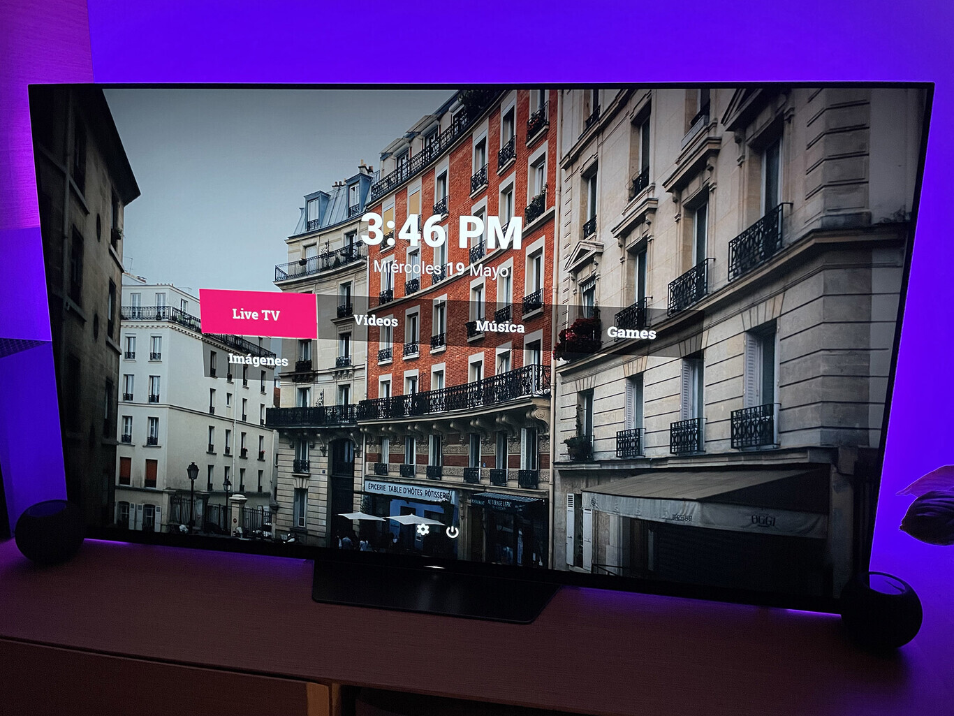 Cómo tener cientos de canales de TV gratis con Tivify, Pluto TV, Plex ...