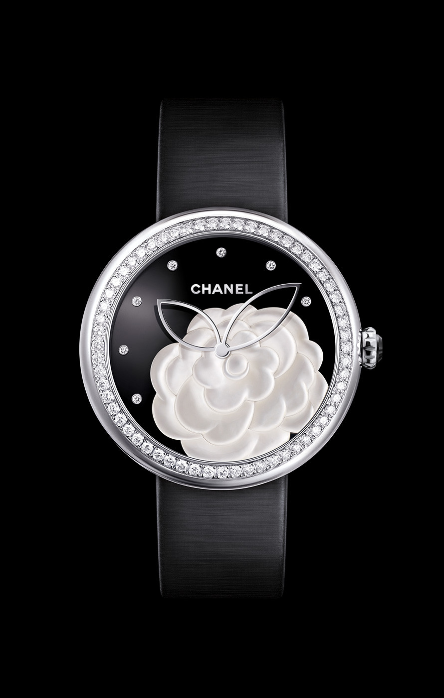 La leyenda detrás de la camelia de Chanel. ¿Por qué Coco la convirtió ...
