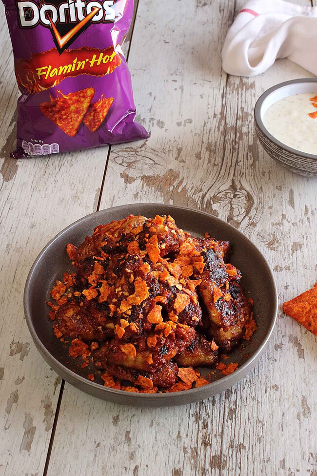 Alitas de pollo al estilo Buffalo rebozadas con Doritos: receta