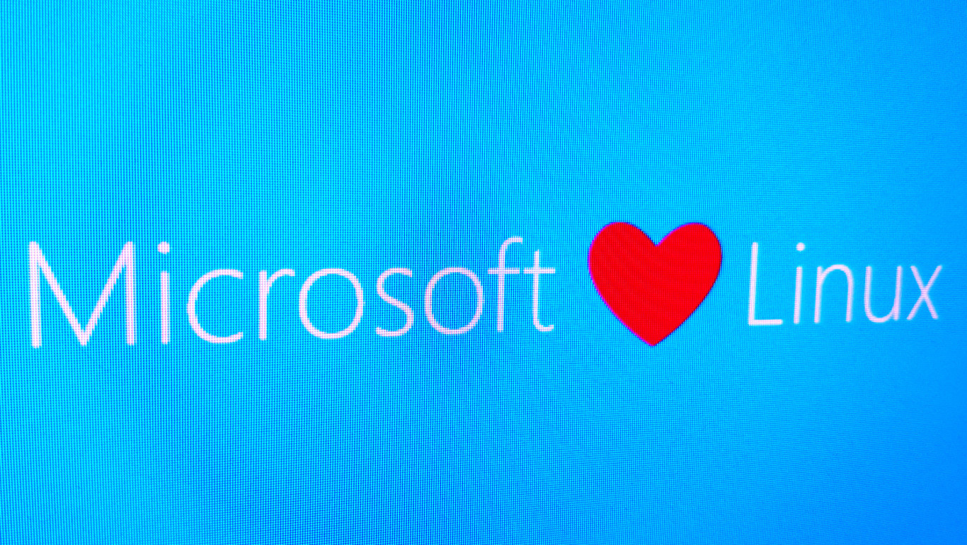 El romance de Microsoft con Linux se intensifica, pero, ¿qué gana la ...