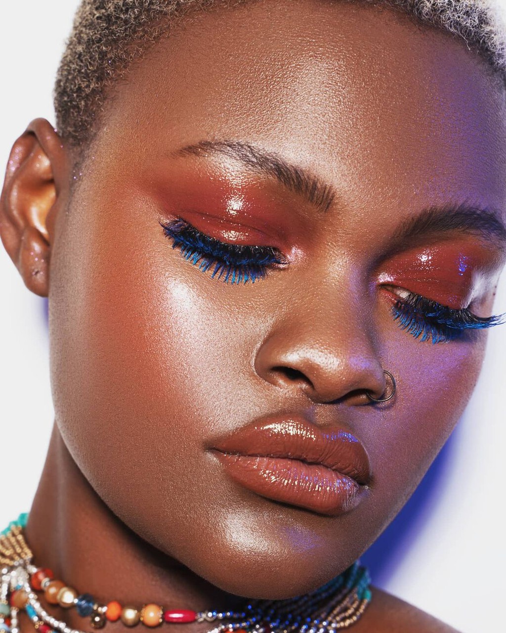 Maquillaje para ojos negros: así de fácil será pasar de unos ojos ...