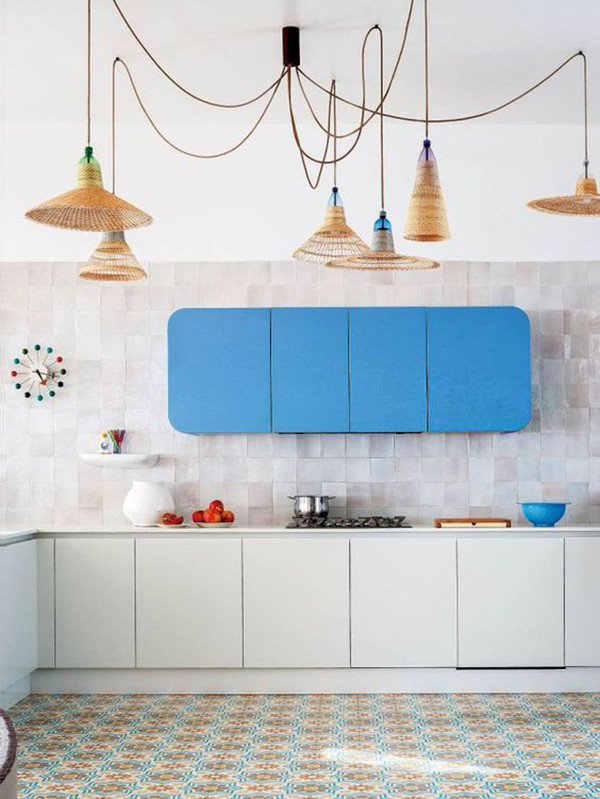 17 ideas de cómo decorar tu cocina con colores azul y blanco