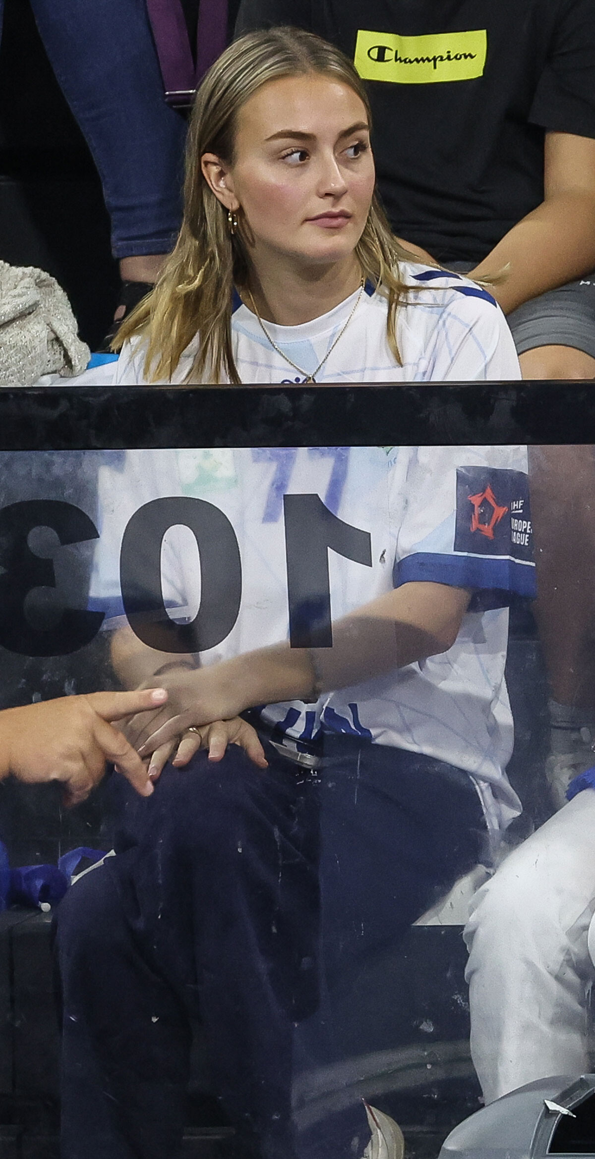 Las reacciones de Johanna Zott en el cumpleaños de Juan Carlos en Abu ...