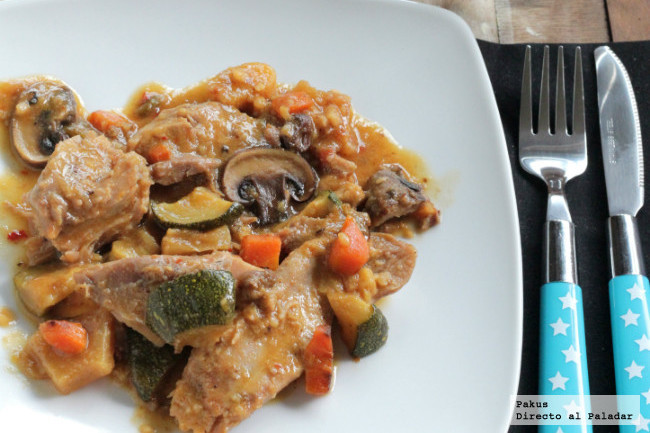 Codillo de cerdo asado y después guisado con hortalizas, receta de ...