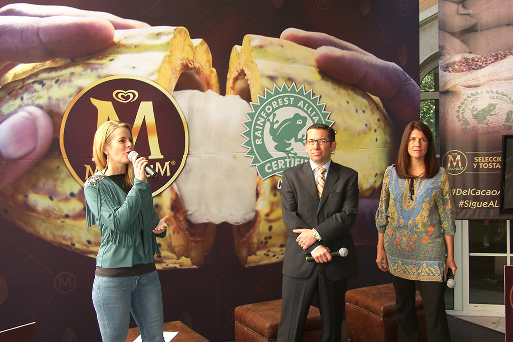 Paletas heladas Magnum hechas con chocolate sustentable